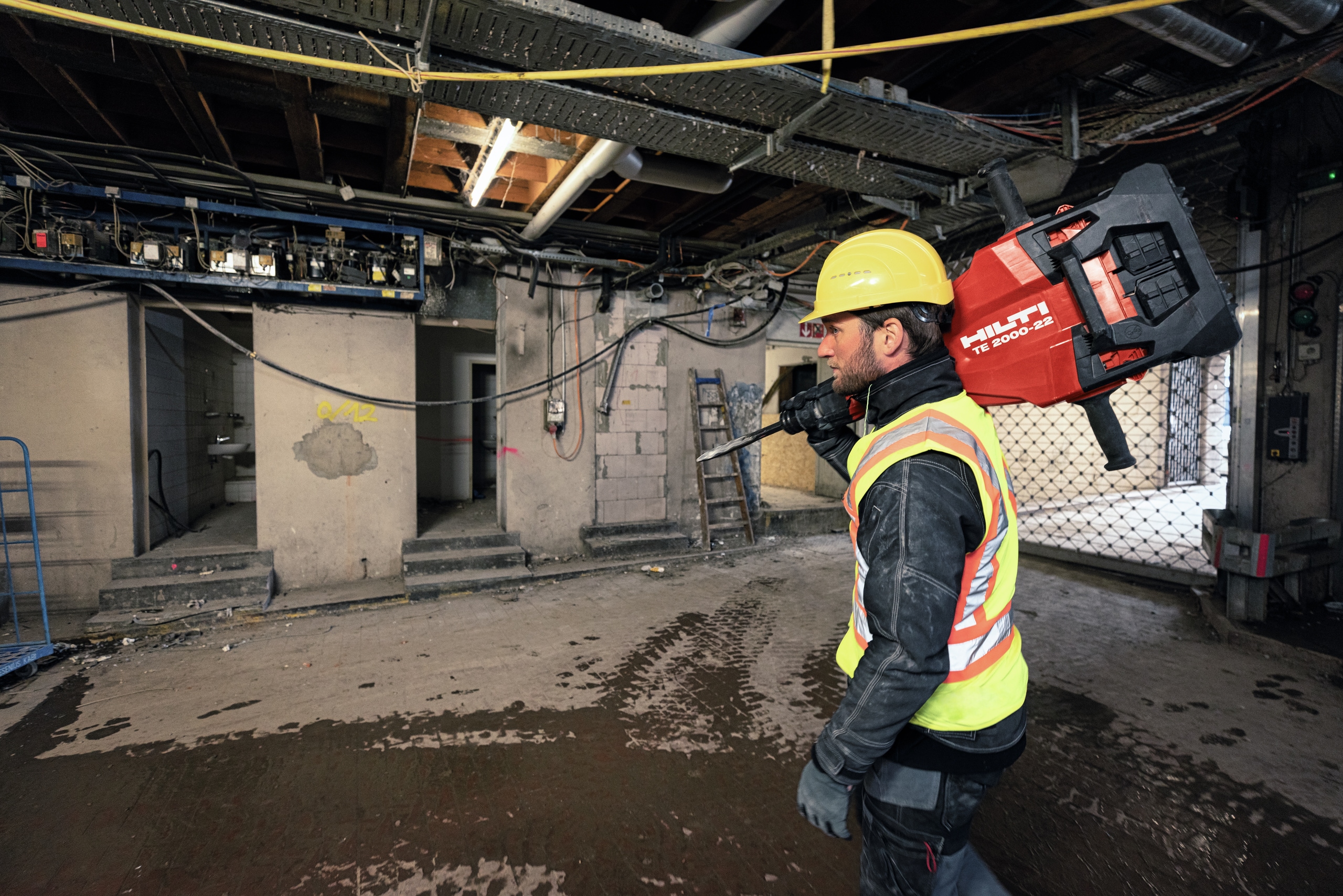 Demolition hammers and breakers - Hilti Israel